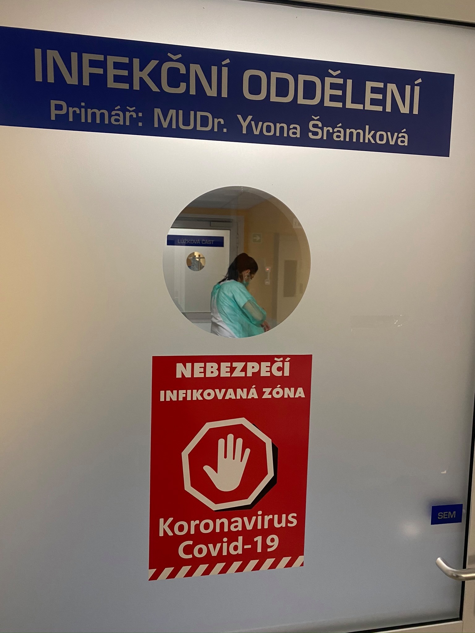 Koronavirem se nakazil už i personál znojemské nemocnice Koronavirem se nakazil už i personál znojemské nemocnice